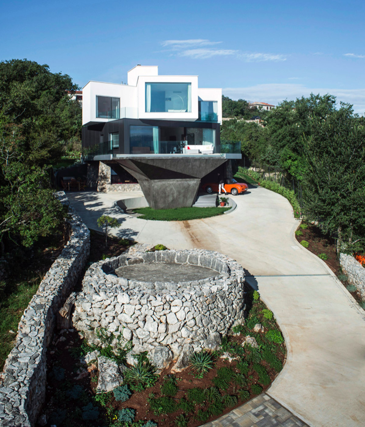 Gumno House settled with intricate landscape on Croatia Islands