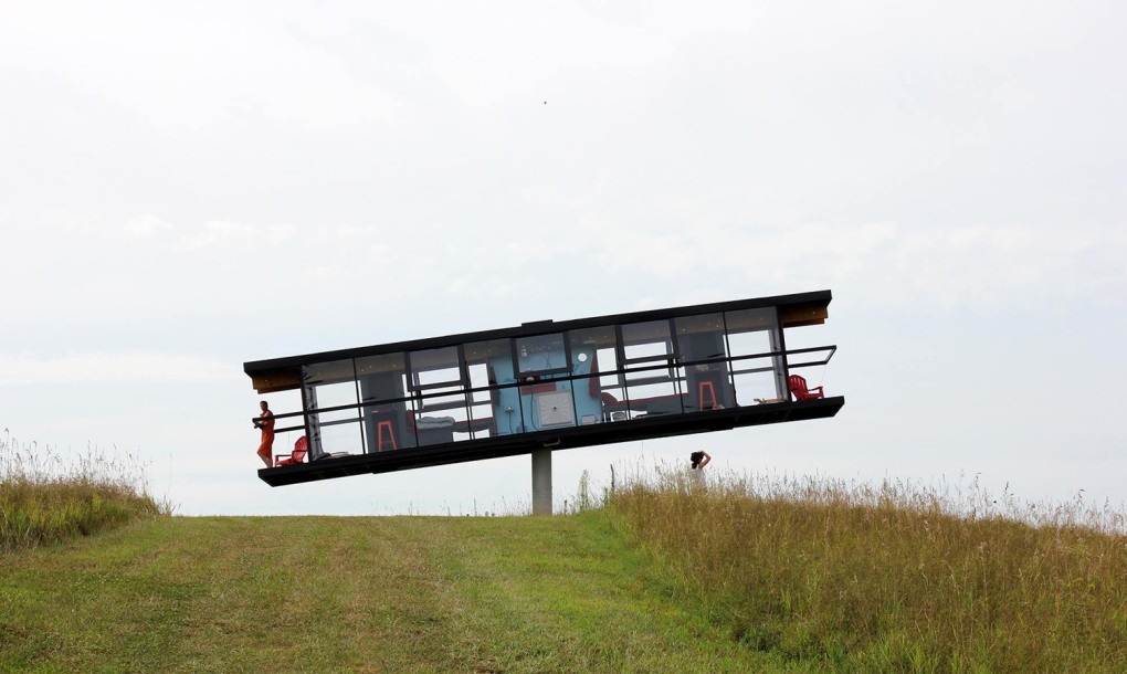 Alex Schweder+Ward Shelley’s new residence ’ReActor’ on a single column ...