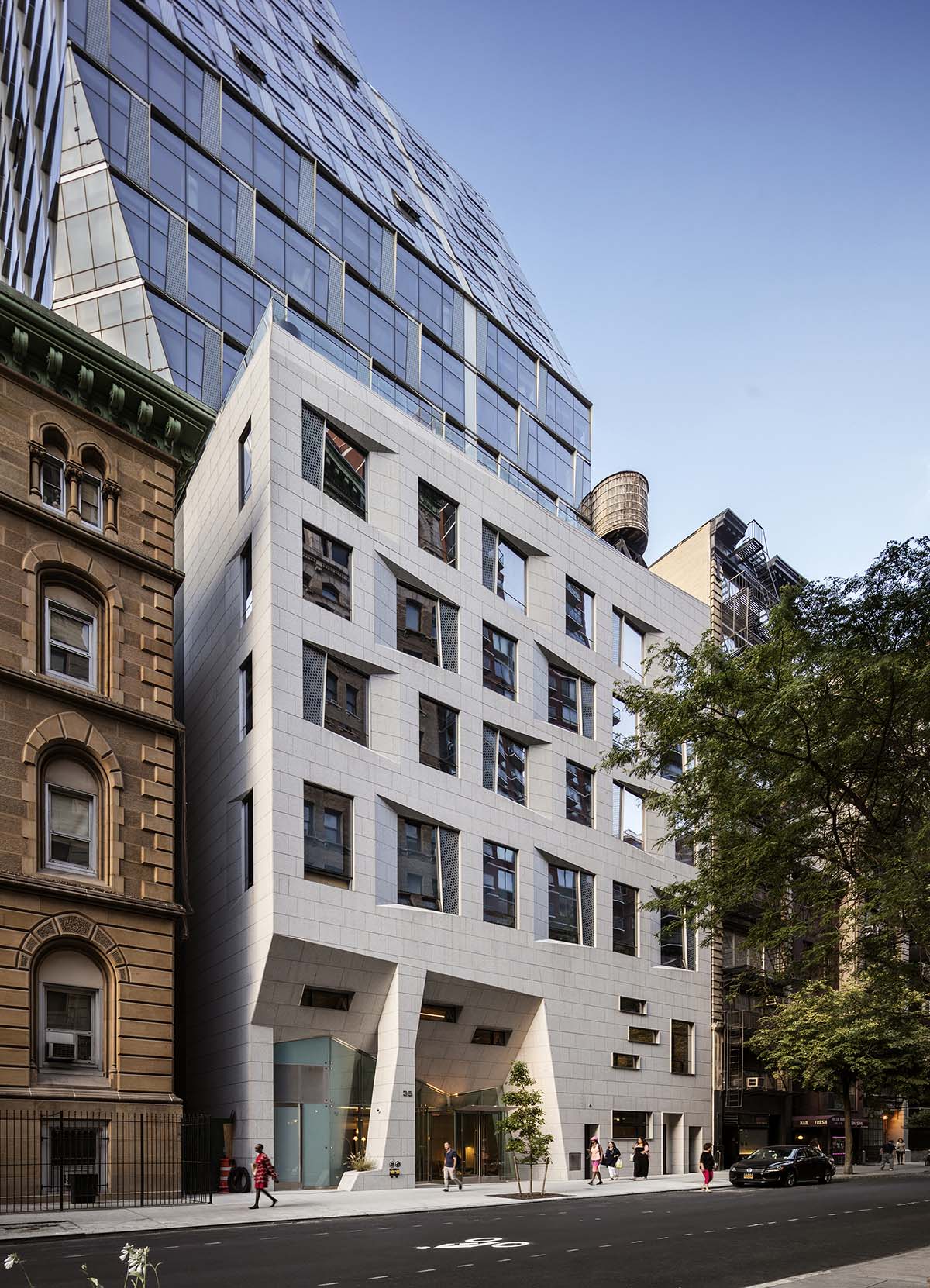 FXFOWLE Architects mixes residential units with academic residences in ...