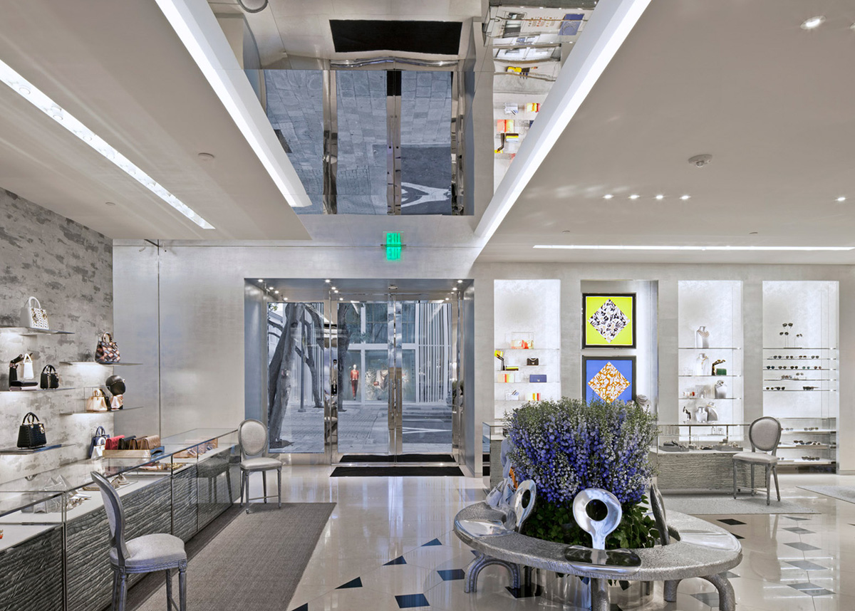 The New Dior Shop In Miami is shining in curved panels designed by ...