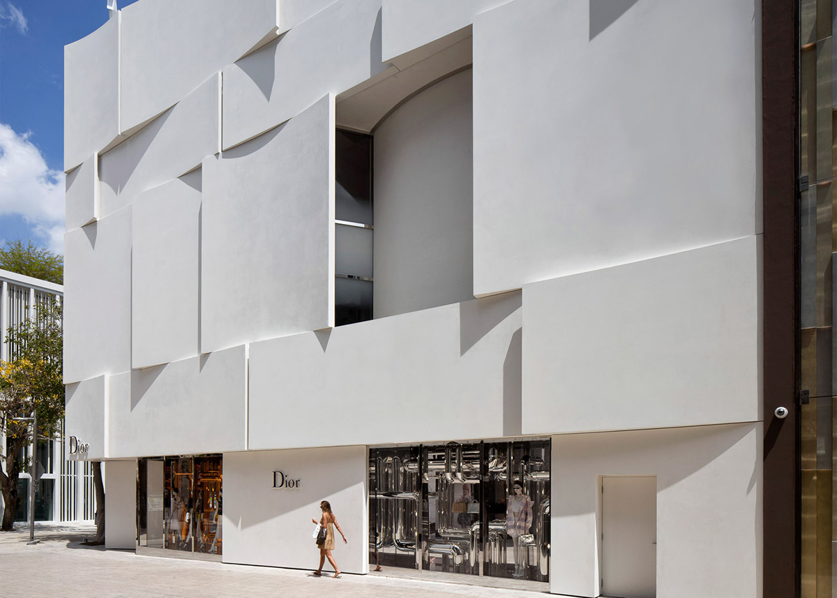 The New Dior Shop In Miami is shining in curved panels designed by ...