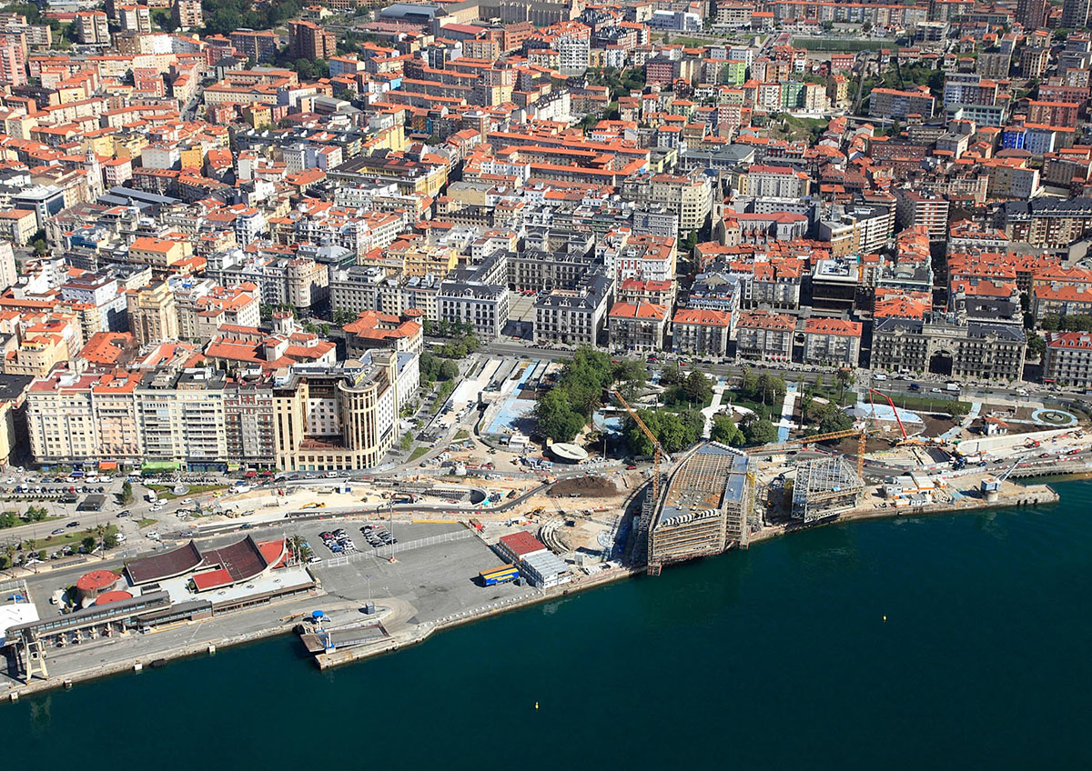 Renzo Piano’s giant spaceship Centro Botín nears completion in Spain