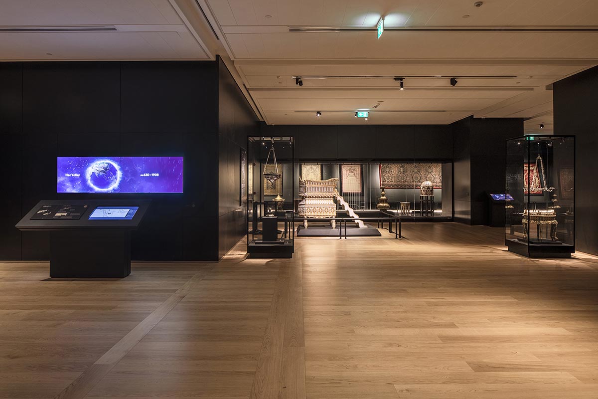 Sculptural and interactive spaces inform Islamic artefacts at Museum of ...