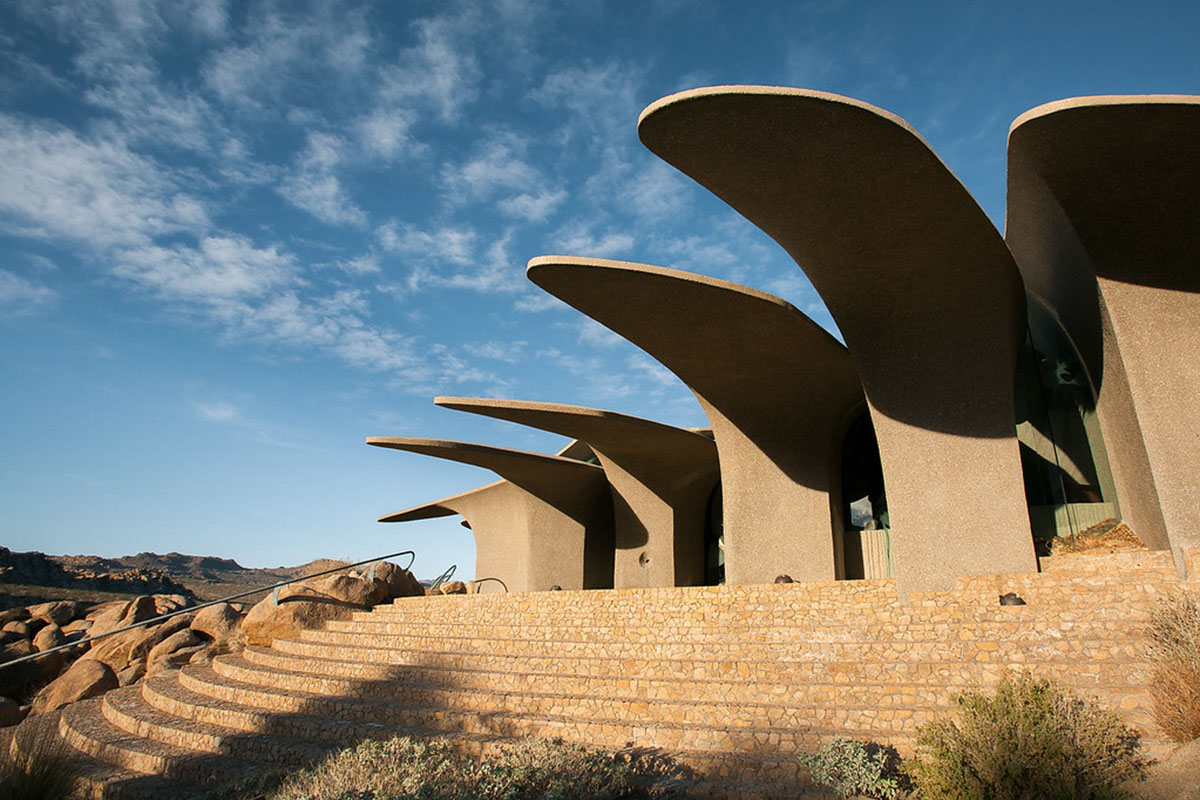 Joshua Tree House Perfectly Becomes Part Of The Landscape With Its ...