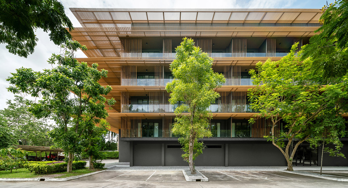 ACA Architects Combines Vertical Timber Screens With Cantilevered ...