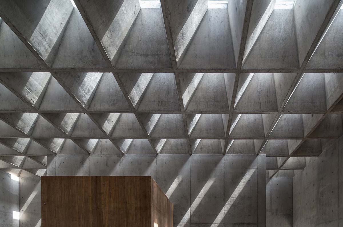 Vector Architects completes restaurant with bold “dispersed” concrete ...
