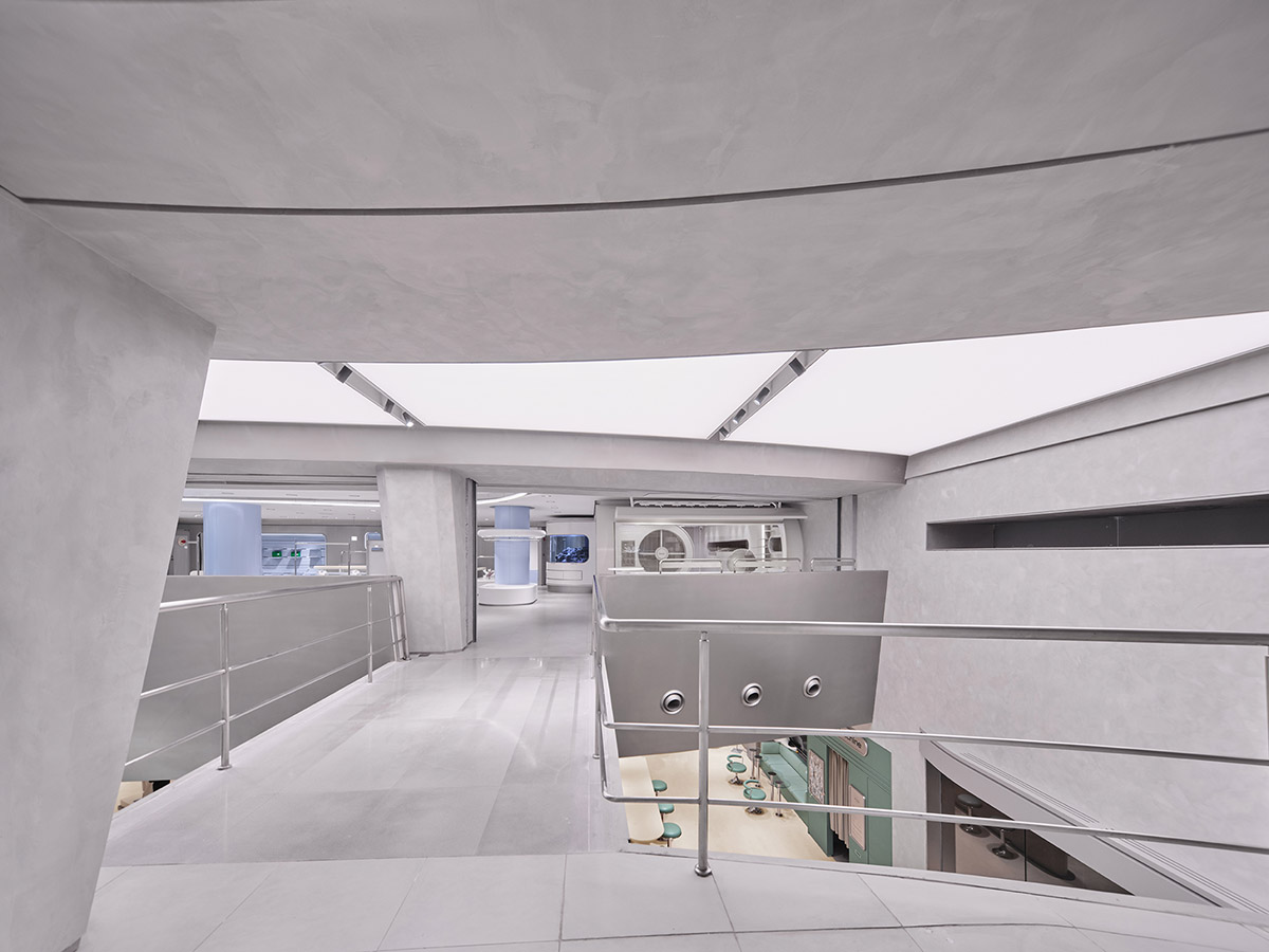 Leaping Creative creates spaceship-like store with tech-integrated ...