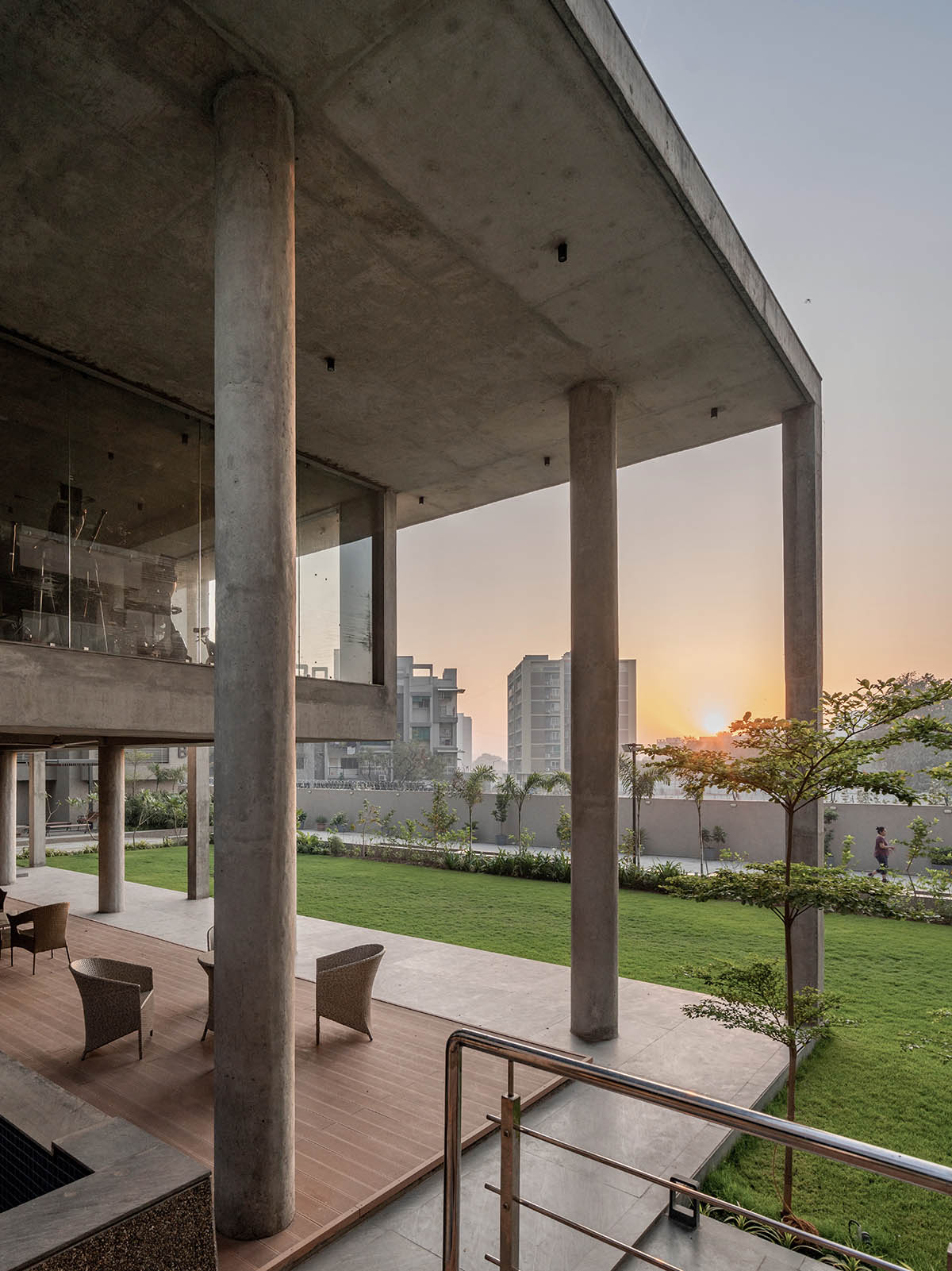 UA Lab creates concrete shell for community space in Ahmedabad