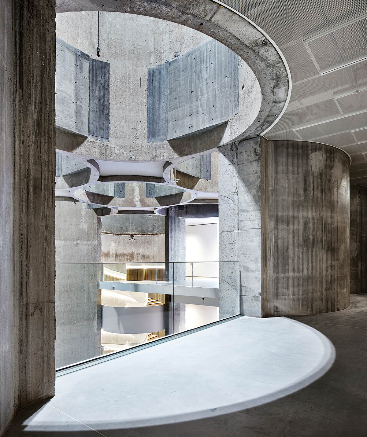 BAX, Mestres Wåge Arquitectes and Mendoza Partida unveil Kunstsilo, a ...