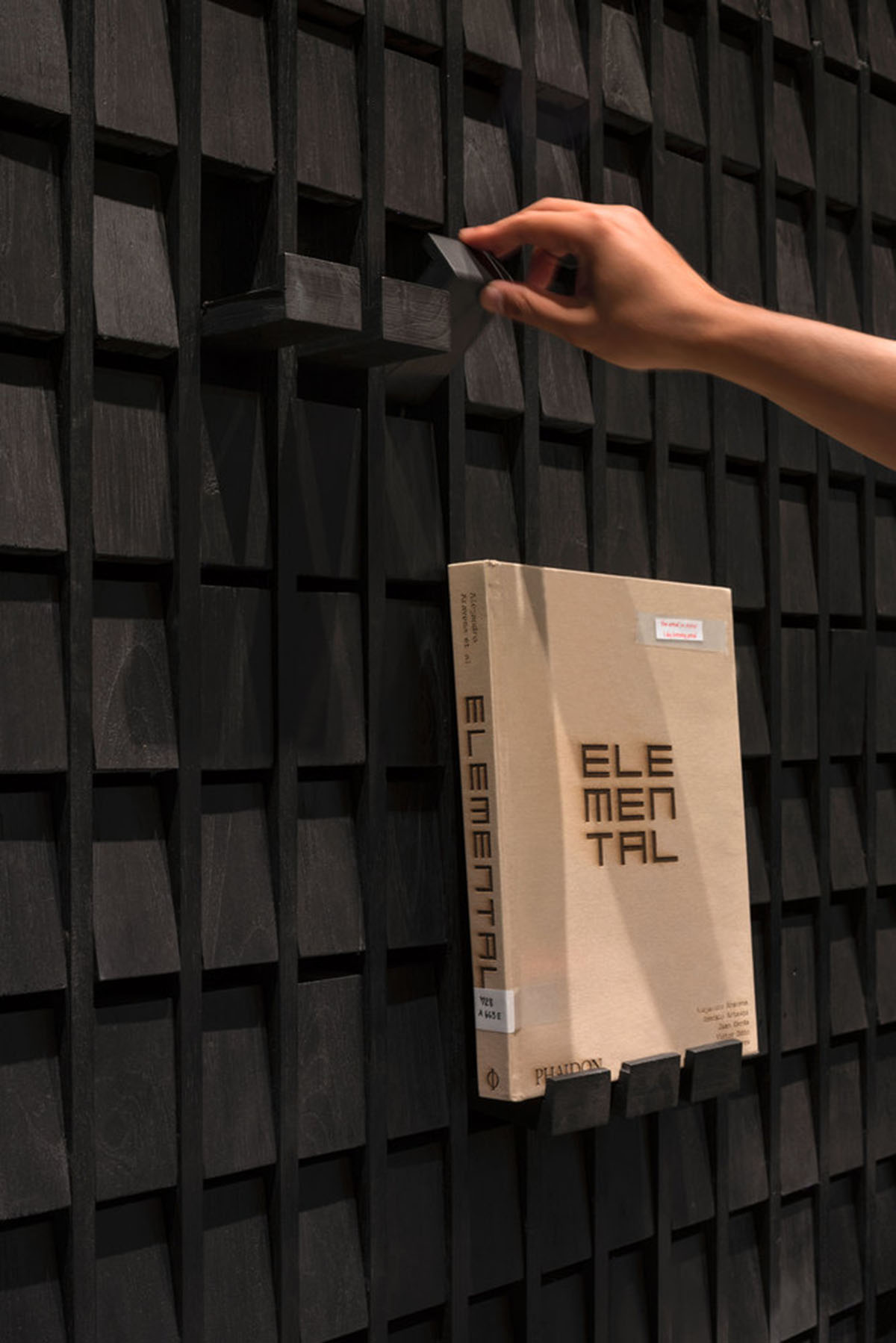 A library reinterprets library typology with ice cube-like reading ...