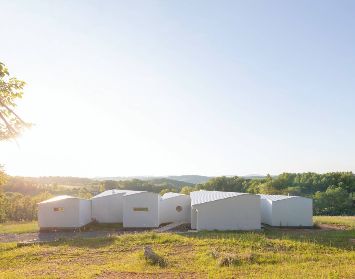 Shenandoah House by SCHAUM/SHIEH Celebrates Relationship To Land & Nature