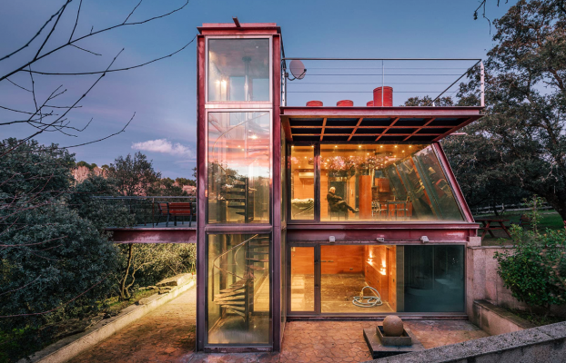 Penelas Architects completes fully-glassed facade pavilion in Spanish ...