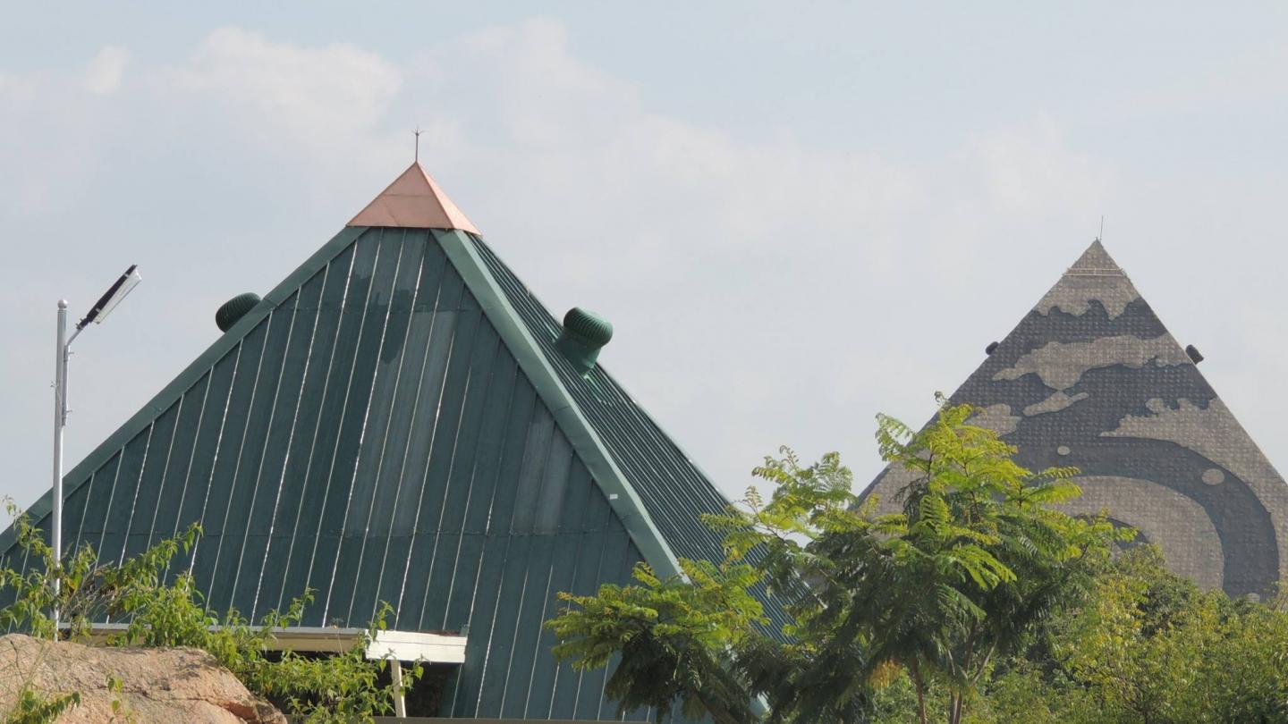 Pyramid Valley