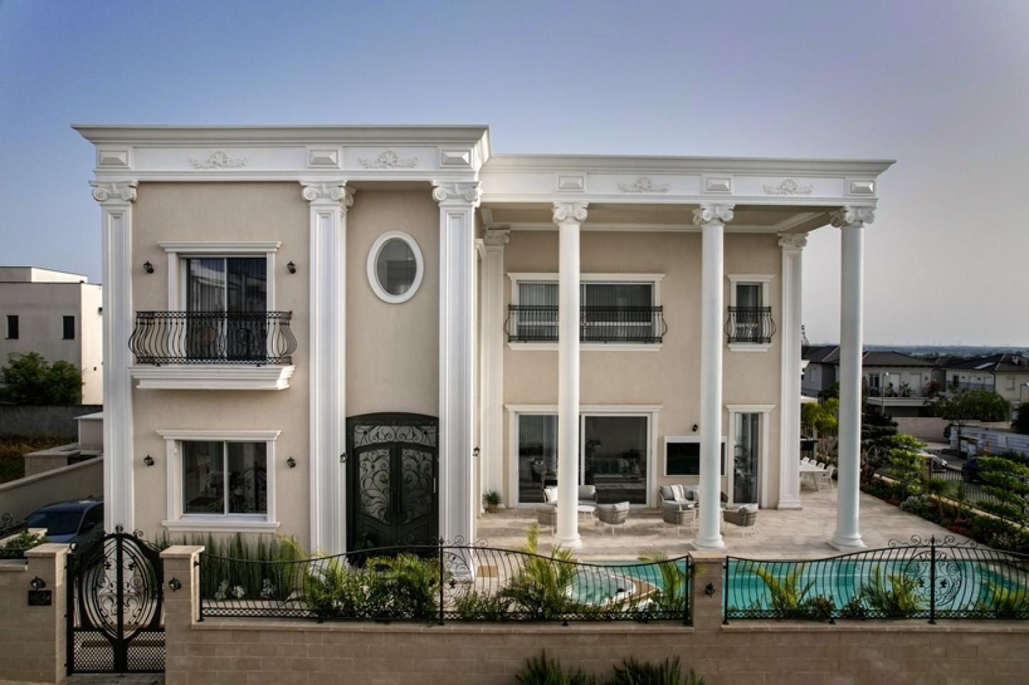 A sneak peek into a neo-classical home