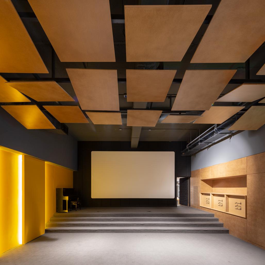 HonarShahre Aftab Cineplex Office - AshariArchitects