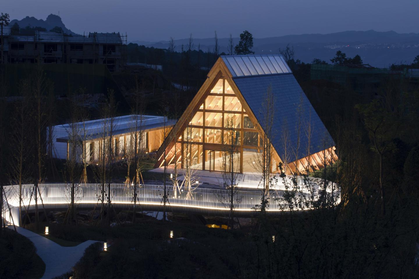 Yunshan Town Tourist Center