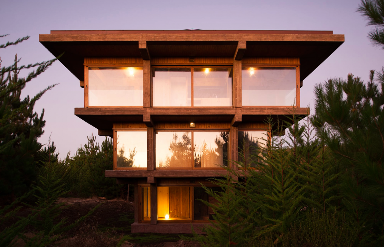 Chilean house comprises concentric and non-directional structure ...